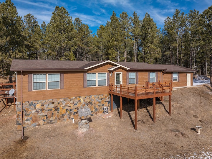 Blue Spruce Escape In The Black Hills - Custer, SD