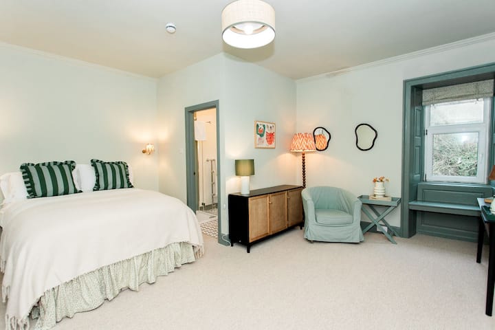 Bedroom 5 - Wild Rosie - Dumfries