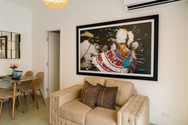 The Colonial | Amplio & Familiar @Cascoantiguo - Panama City