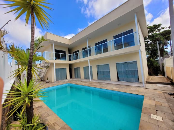 Apenas 2 Quadras Da Praia Da Enseada, Com Piscina - Guarujá