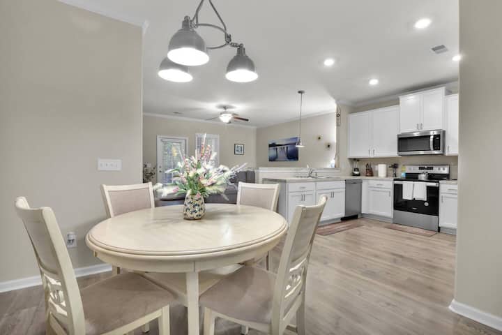 Modern Townhome In Pooler | Pool & Trails - Pooler, GA