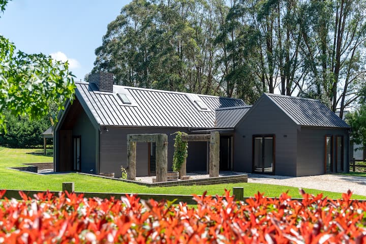 'The Mist' - Farm Cottage Exeter - Southern Highlands