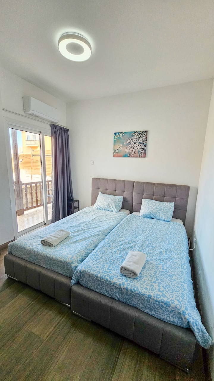 Downtown Rooms, 200m From Marina Beach - Room 5 - Larnaca