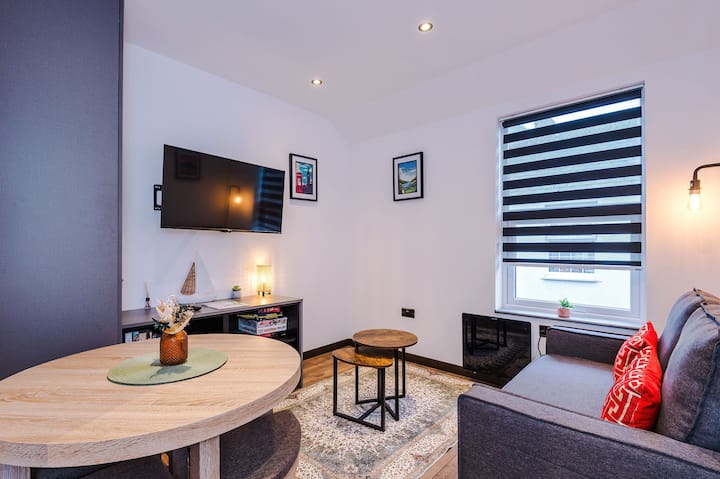James Court Complex - Sleeps 24 - Llandudno