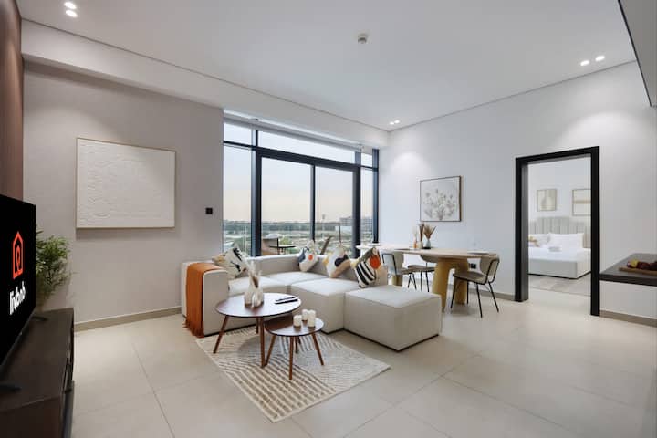 Livbnb-stylish And Spacious 1b W/ Private Balcony - Dubai