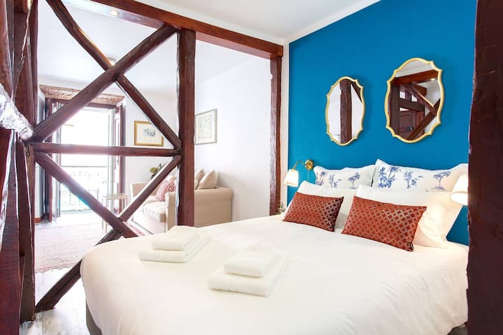 The Princeling's Getaway - Campo de Ourique