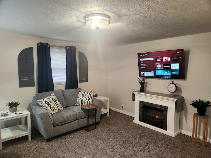 Modern And Cozy Space Near Columbus Attractions - コロンバス, IN