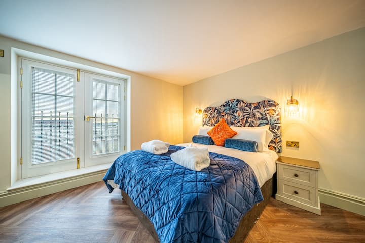 Deluxe King Room (The Pendock Chamber) - 