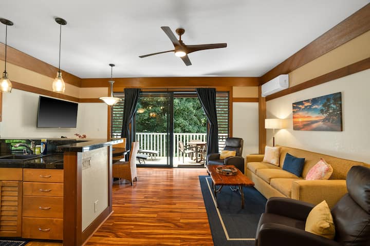Poipu Beachfront Condo W/ Ac And Pool Access - Kauai, HI