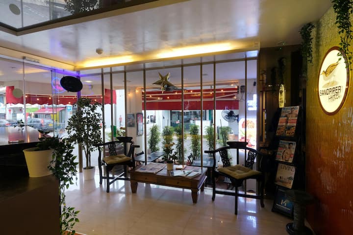 Comfort Deluxe Family Room With Street View - Singapore