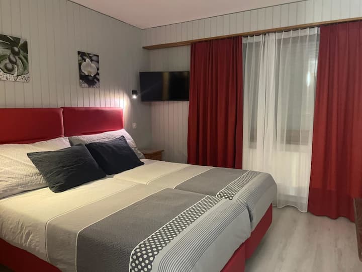 Auberge Les Charmettes Chambre Double Avec Douche - Canton du Valais