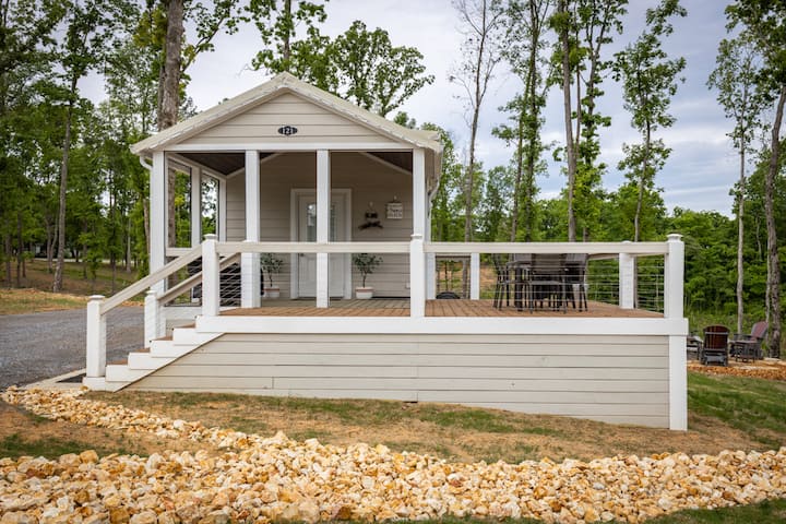 The Salt Shack ("In The Pines" At Ky Lake) - Kentucky Lake