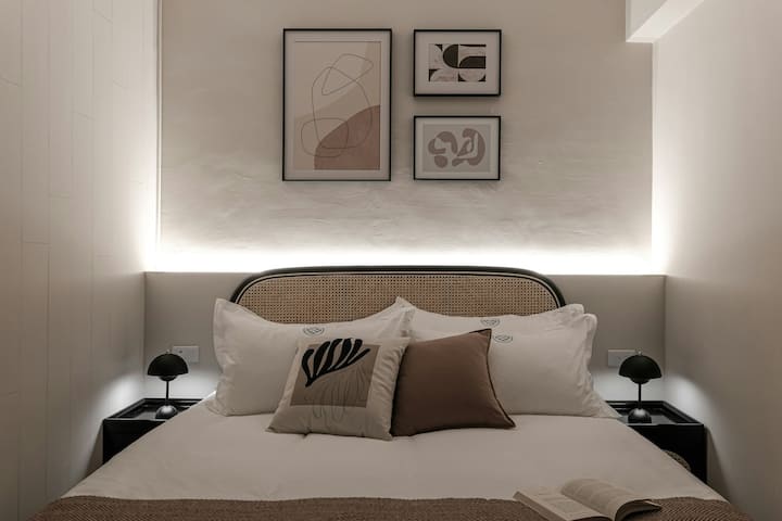 We2 Hotel 唯二文旅|台中市近火車站|舒適雙人房 - Taichung City