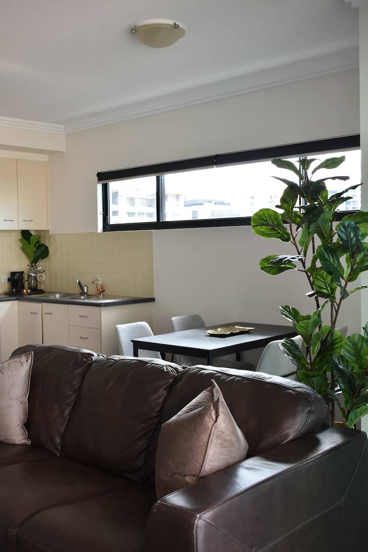 Brisbane City Apartment - 2 Bed, 1 Bath - Spring Hill