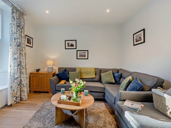 2 Bed In Kelso (95838) - Kelso