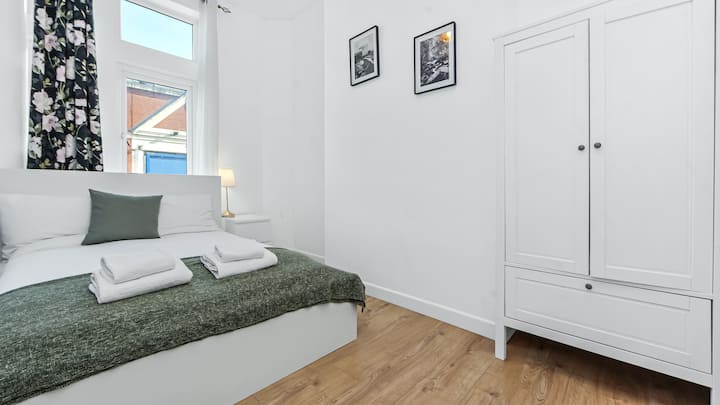 Brilliant 2 Bedrooms Flat Next To The Station - London Bridge Station