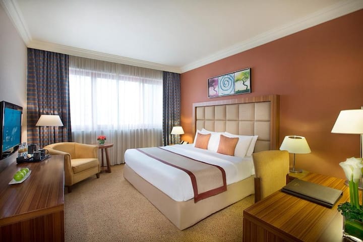 Premium King Room Near Capital Park - Abu Dhabi