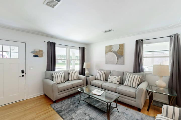 Comfortable Ranch Home In Park Circle - Charleston, SC