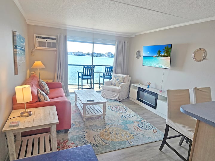 Bayfront Condo W/ Pool & Scenic Views - Hs104 - Ocean City, MD