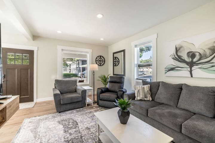 Walkable Downtown Cottage With Free Parking - Coeur d'Alene, ID