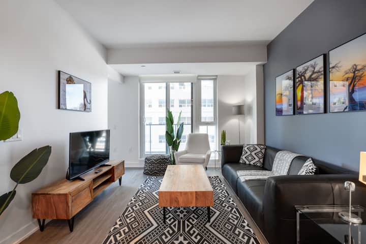 Apt W/den And Rooftop, Steps To Little Italy - Ottawa