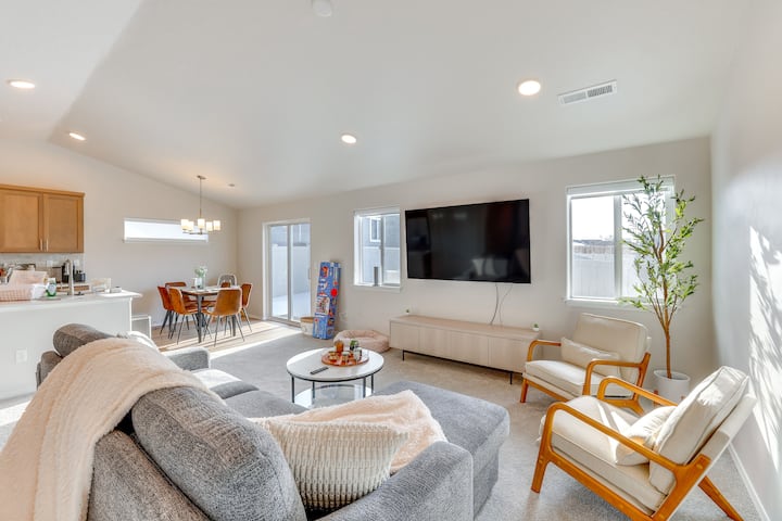 7 Mi To Lake Lowell Park: Nampa Home W/ Backyard - Nampa, ID
