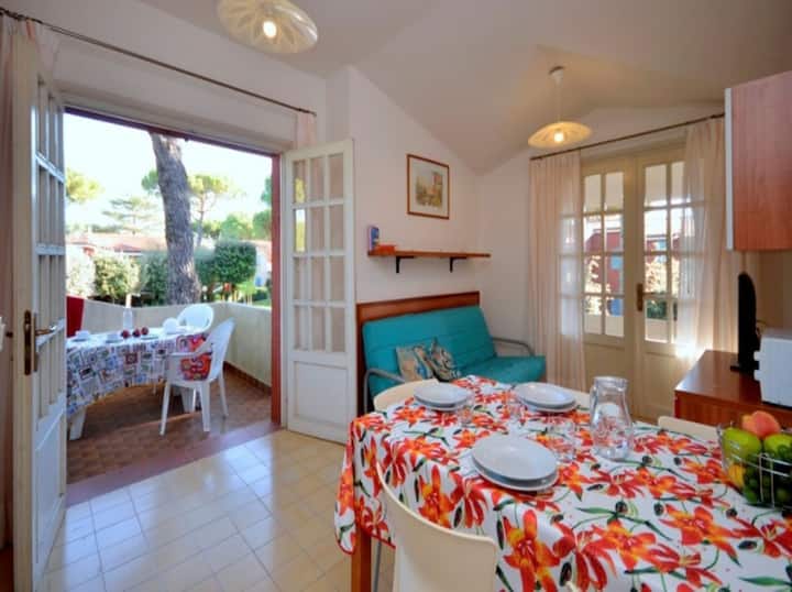 Maison Lumineuse Avec Balcon Et Piscine - Bibione