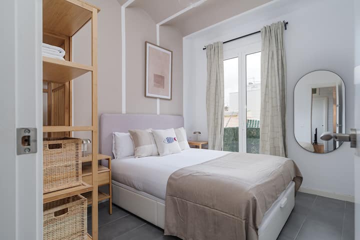 Live Like A Local In Sants - L'Hospitalet de Llobregat