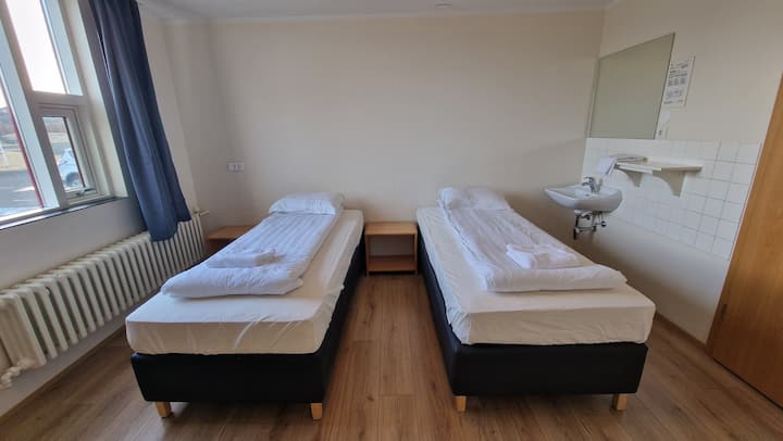 Double/twin Room Shared Bathroom - Island
