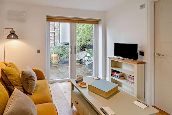 1 Bed In Abergavenny (Oc-a30834) - Abergavenny