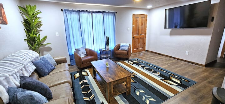 3bd, King, Brkfst, Large Tvs, W/d, Sleeps 11, Bbq - Page, AZ
