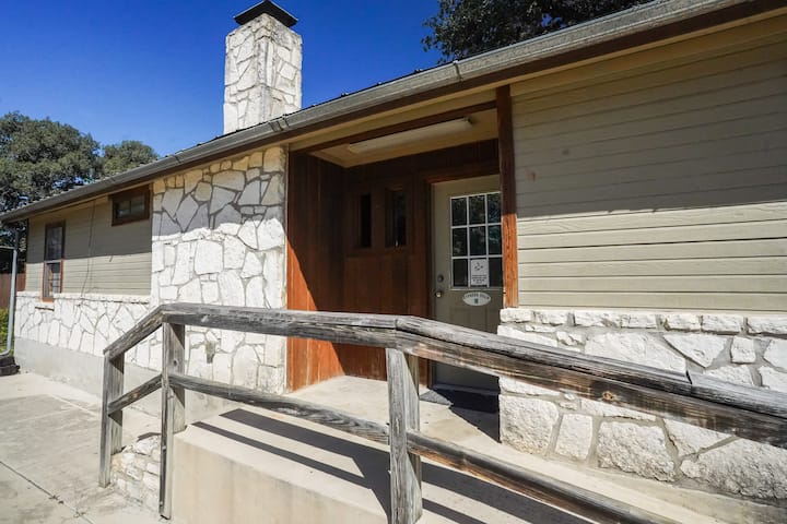 Cypress Villa #8 - Concan, TX