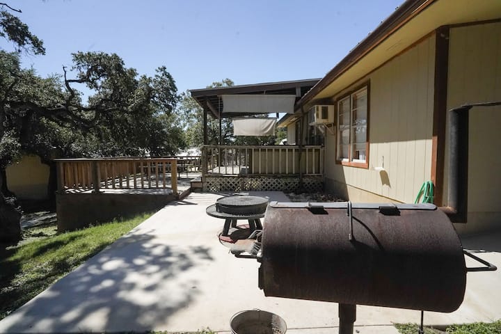 Cypress Villa #4 - Concan, TX