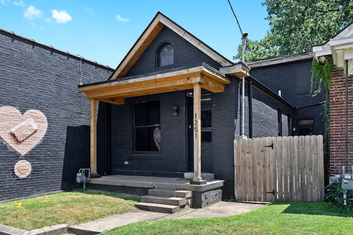 New Cozy Home In Shelby Park | Near Cafes & Stores - Louisville, KY