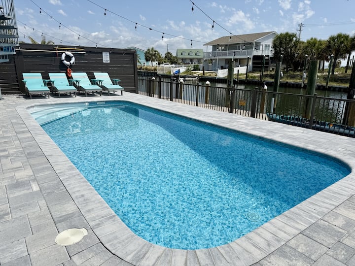 Delta Dawn - Navarre, FL