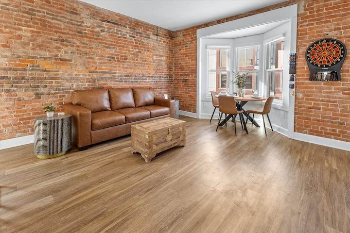 Top Floor - Mass Ave In Heart Of Indy With Balcony - Indianapolis, IN
