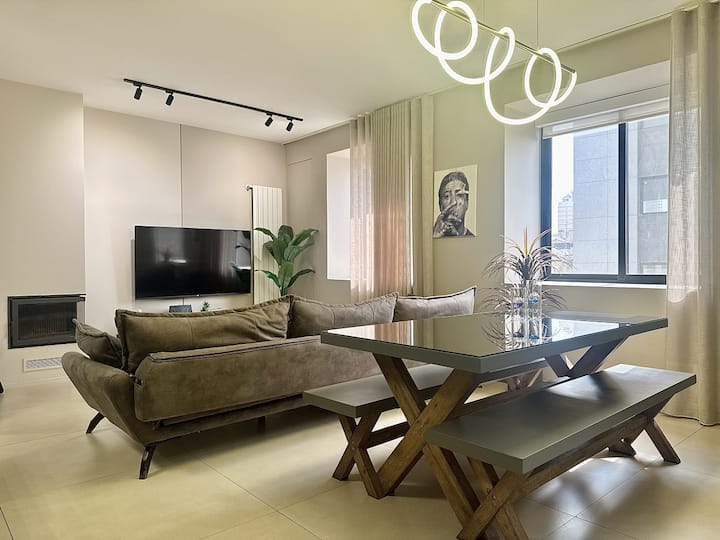 The Corner, 1-br / Gemmayze - Beirut