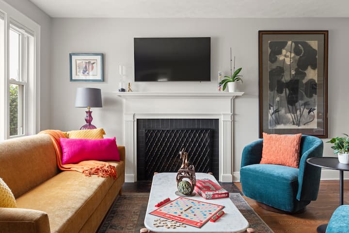 New Kitchen. Big Fenced Yard. Screened-in Porch - Weaverville, NC