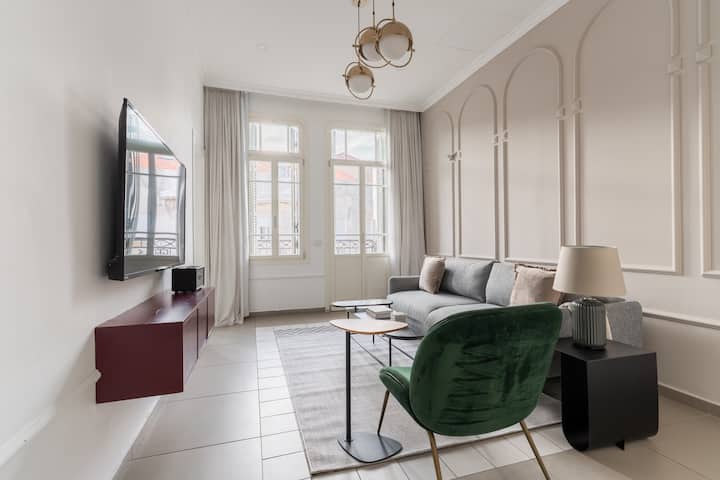 Blueground | Nachalat Binyamin, City View, Nr Park - Telavive