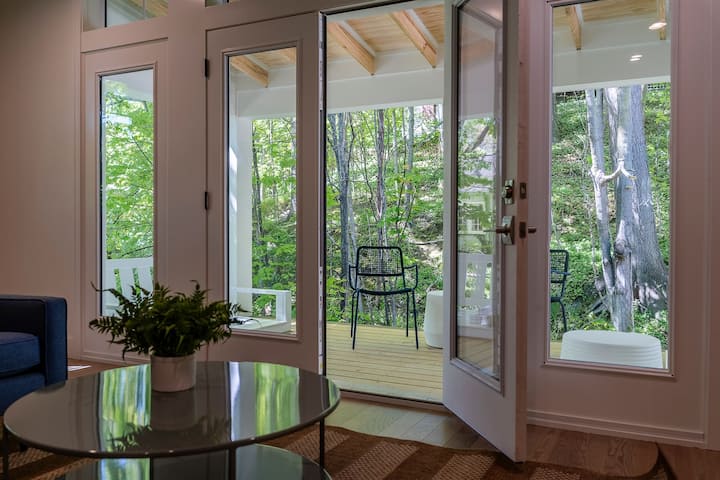 Suite #8, The Daffodil @ Porches On Mason - Saugatuck, MI