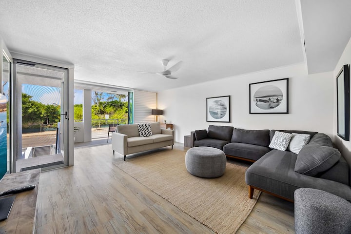 Cotton Tree Beach Front 3 Bedroom Townhouse - Maroochydore
