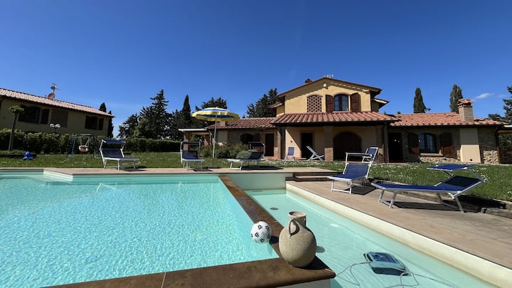 Ludovica And Marina Villas With 2 Pools - Volterra
