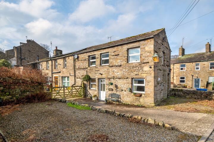 Dales Barn Top - Hawes