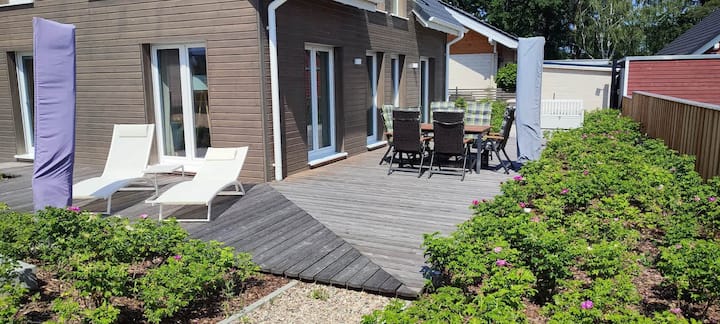 Villa Wildrose With Sauna And Beach Football Pitch - Rheinsberg