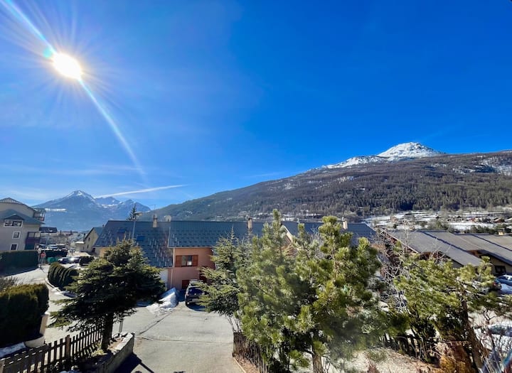 Jolie Maison F4 Avec Loggia à Briançon - Briançon