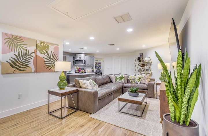 < 1 Mi To Dtwn: Elegant Apt W/ Patio In Clermont! - Clermont, FL