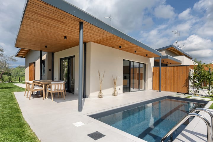 Villa Luma With Private Pool - Garda