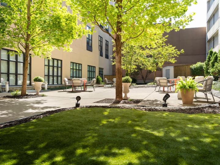 Stay In A Stylish | Pet-friendly. Fitness Center - Bloomington, IN