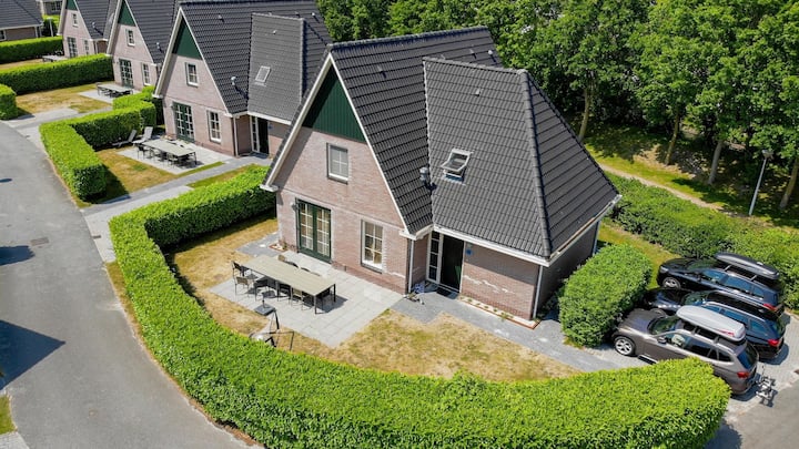 Beachvilla Royaal Met Bubbelbad - Makkum