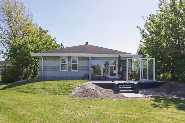 Star Deluxe - 4 Persons - Makkum